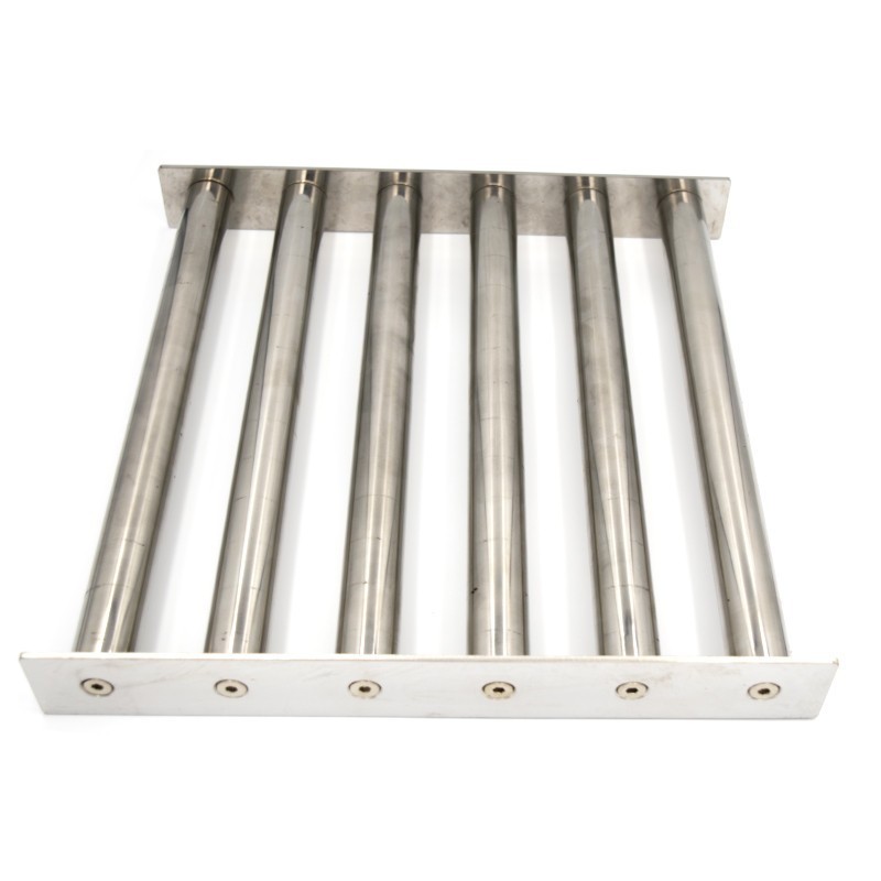 Grilă magnetică pătrată 300 x 300 x 25 mm cu 6 tuburi
